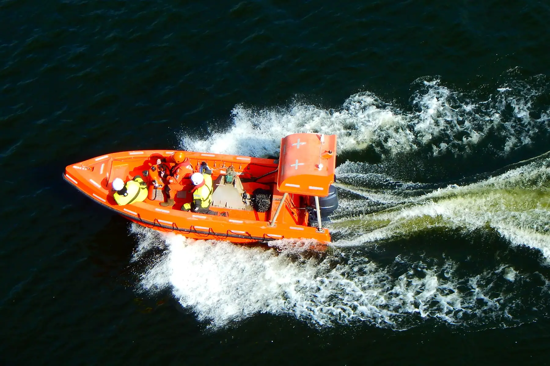 Rescue 3 Europe Rescue Boat Operator (RBO) Training Course - Red One Ltd